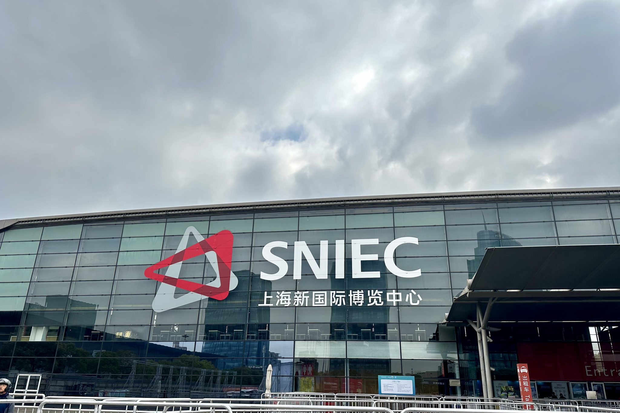 What is the future of OneBox in the hotel market? Answers from ChatGPT 4.0 | OneBox Technology